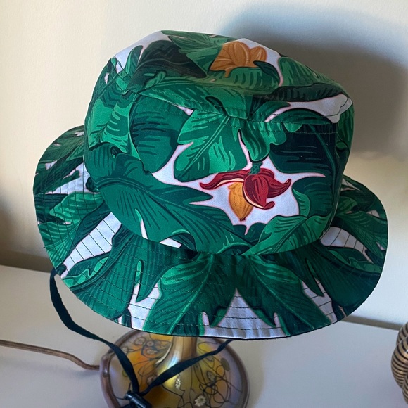 Olomana | Accessories | Beverly Hills Hotel Palm Print Bucket Hat | Poshmark